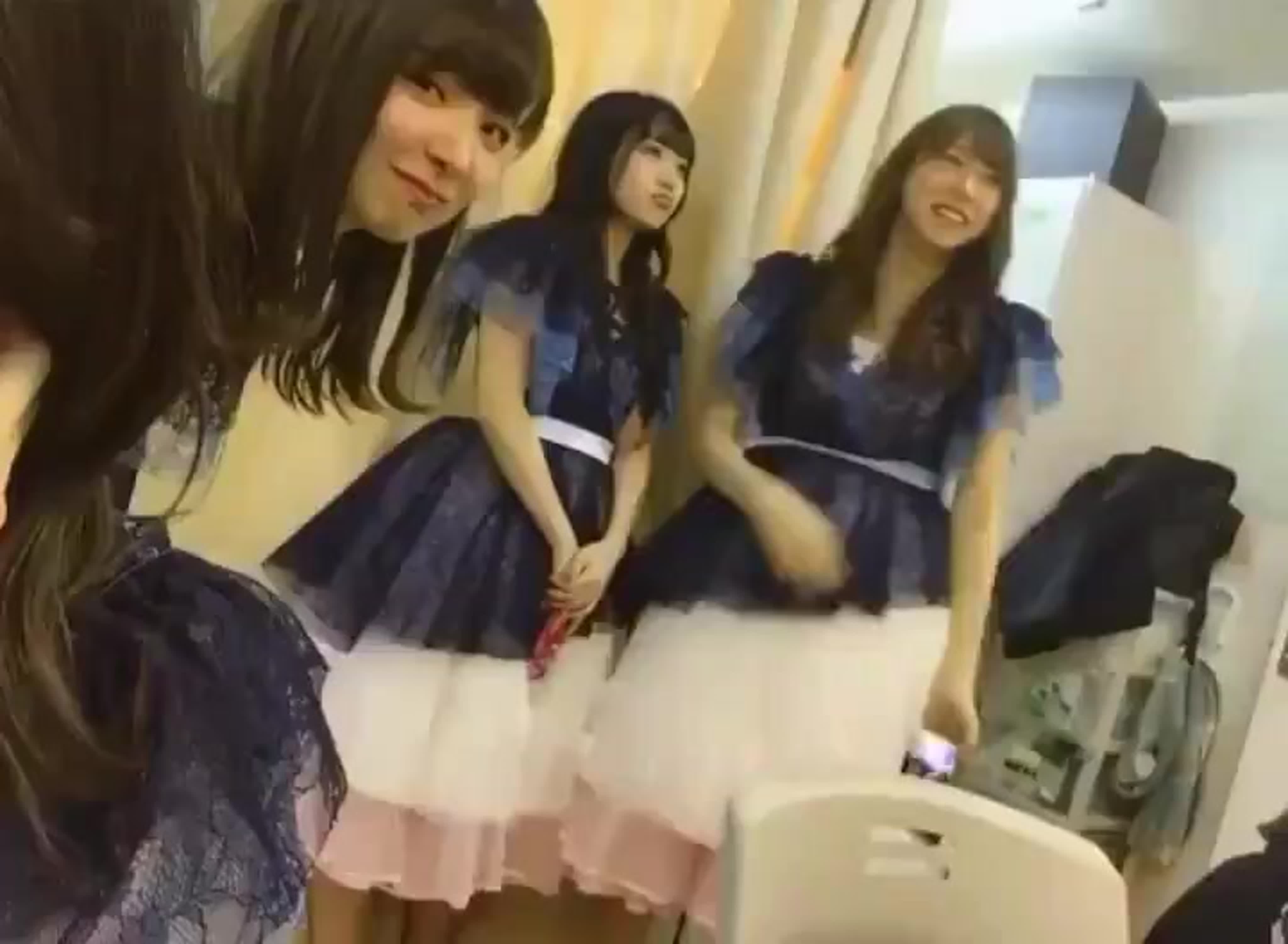 光速こちゃる。 в Твиттере- «盗撮したら盗撮されるの巻 #向井地美音 #茂木忍 #武藤十夢 #AKB48 #もぎおん #プロの犯行 https-__t.co_2OP3CbiBul ...